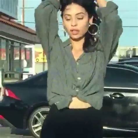 Who Gave Her The Right Tumbex