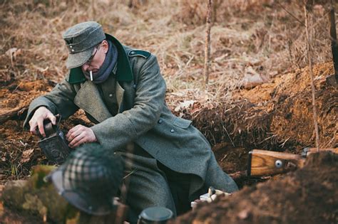 미확인 재등록합니다 Enactors 착용 애즈 독일형 Wehrmacht 병정 In 2015년에 대한 스톡 사진 및 기타 이미지
