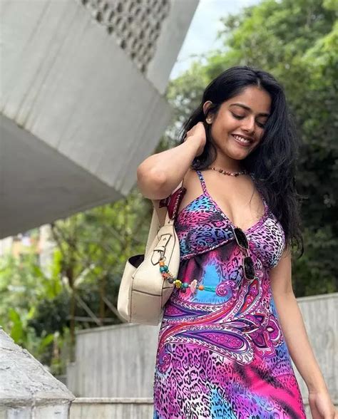 Riddhi Kumars Vibrant Instagram Style Riddhi Kumars Vibrant