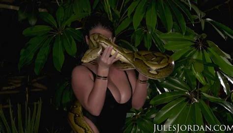 Jules Jordan Dark Seduction Angela White Fucks Under Neon Lights At