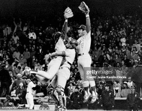 Dodger Steve Yeager Photos And Premium High Res Pictures Getty Images