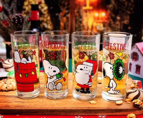 Peanuts 4 Piece 10oz Holiday Pint Glass Set Free Shipping — Metv Mall