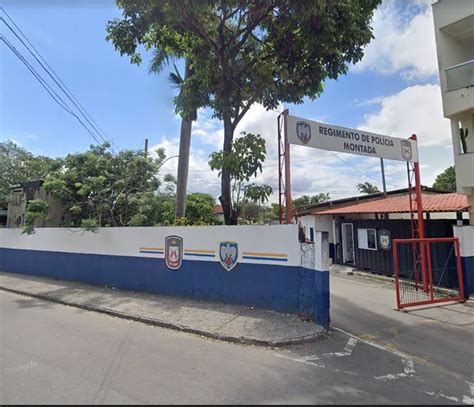 Criminosos Atiram Em Jovens Na Frente De Regimento Da PM Na Serra A