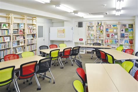 おとなの絵本プロジェクト 大人と絵本のしあわせな おとなの絵本プロジェクト 大人と絵本のしあわせな時間をつむぎます