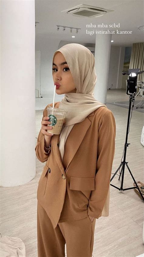 Pin Oleh Soulit Fag Di Sahsfir Gaya Model Pakaian Inspirasi Gaya Gaya Hijab