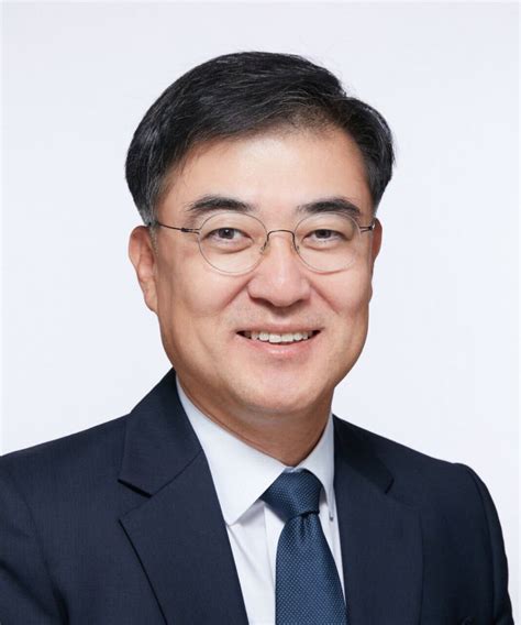 [프로필] 손병두 토스인사이트 신임 대표 금융 정책 전문가 한국금융신문