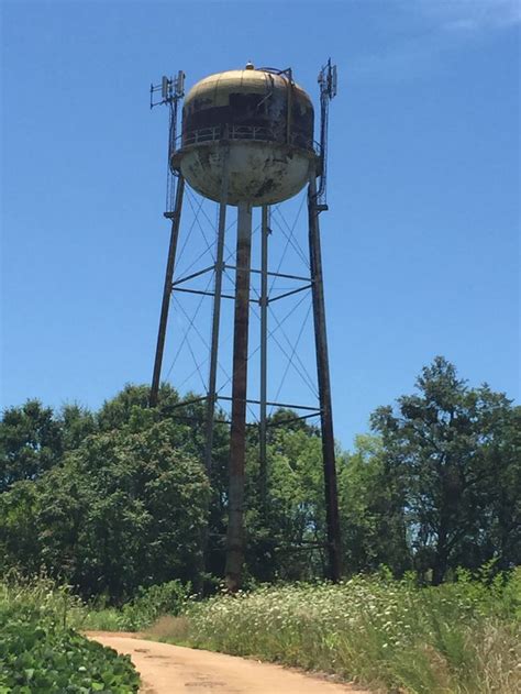 Pin By Bobbie On Water Towers Water Tower Tower Water