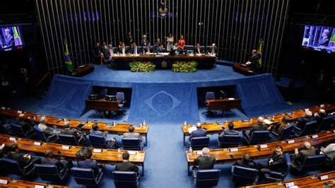Senado aprova girassol como símbolo para deficiência oculta