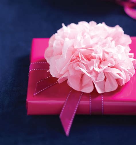 How To Make A Bow Out Of Ribbon For A Present
