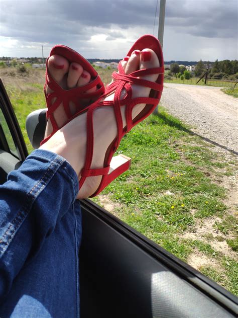I Love Feeling My Feet Covered In Your Hot Sticky Cum Rratemyfeet