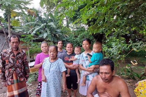 Foto Kisah Warga Yang Hidup Dibayangi Banjir Gelisah Meski Tak Hujan