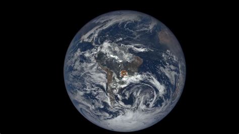 Qué son los extraños destellos de luz que se observan en la Tierra desde el espacio