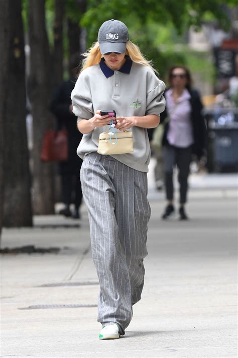 Gigi Hadid Street Style New York 05 05 2023 • Celebmafia