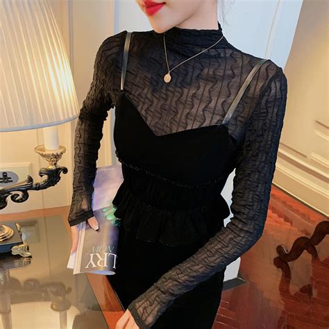 法式设计感复古性感吊带丝绒连衣裙两件套女秋冬时尚洋气减龄套装虎窝淘