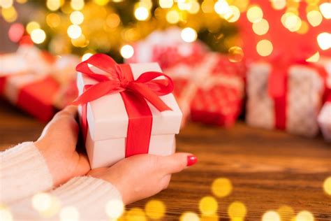 Des Idées Cadeaux Originales Pour Noël 2024 Surprendre Et Enchanter