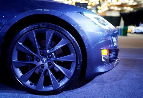 Tesla Lawsuit Blames Space Age Door Handles For Horrific Driver Death