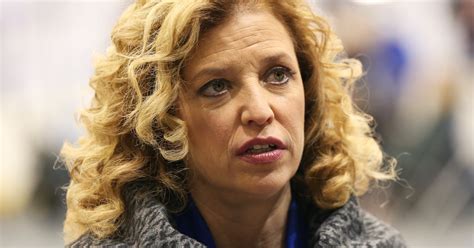 Why Wont Debbie Wasserman Schultz Speak At The Dnc Wasserman Schultz