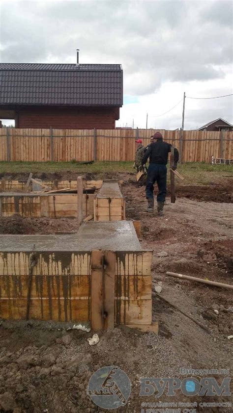 Устройство ленточного фундамента на буроналивных сваях БУРОЯМ