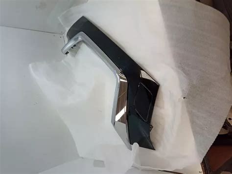 Moldura Parrilla Nissan Versa 20 22 Meses sin interés
