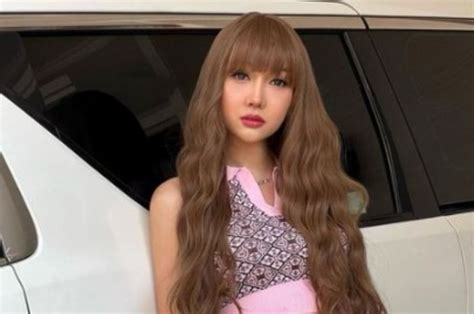 Gantengnya Pacar Bule Lucinta Luna Tak Malu Pelukan Dengan Sang Artis