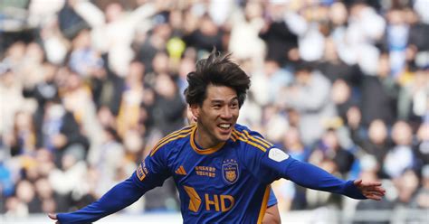 K리그1 현장리뷰 아타루 1호골→3연패 왕조의 꿈 울산 개막전에서 10명 포항 1 0 제압