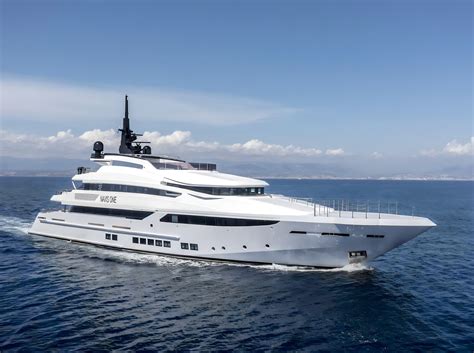 Navis One Royal Yacht International