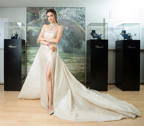 今年蕭邦頂級珠寶暨腕錶展在做什麼？貴婦最愛奢華美鑽與訂製腕錶大集合 Traveler Luxe