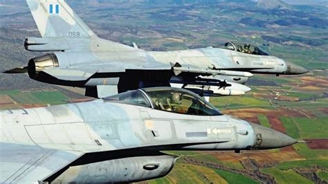Στρατιωτικές πηγές διαψεύδουν τη φημολογία για μεταφορά 32 F 16 Block