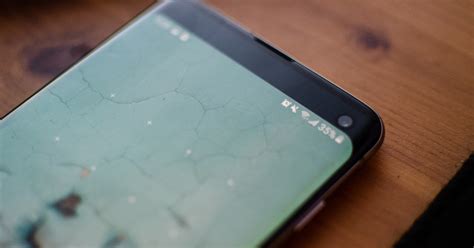 How To Hide The Hole Punch Camera On The Galaxy S10 Line Digital Trends
