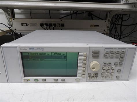 Agilent Esg Series Signal Generator 250 Khz 1ghz Option 1e5 1em Uk6 E4400b