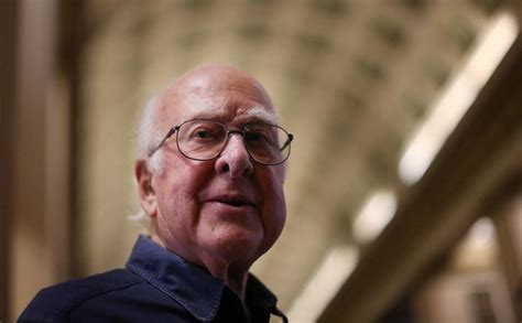 Muere el físico Peter Higgs ganador del Nobel por la teoría de la
