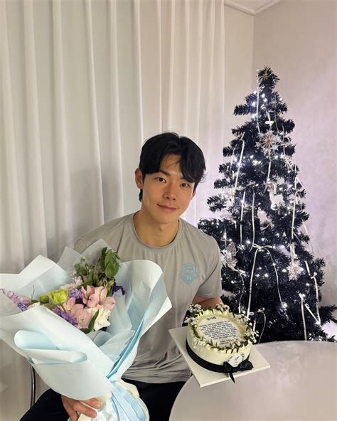 오지훈gk오코치 슬릭백 1티어가 알려주는 몸치도 해볼만한 초전도체 보법 슬릭백 Instagram