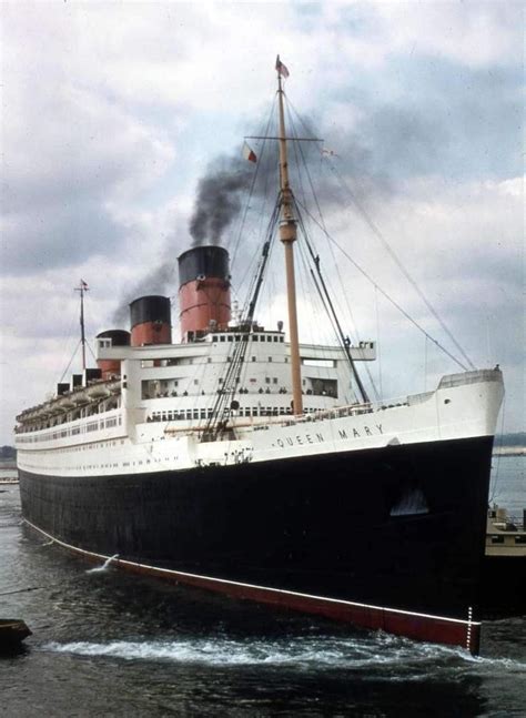 Queen Mary Sailing Passenger Ship Cunard