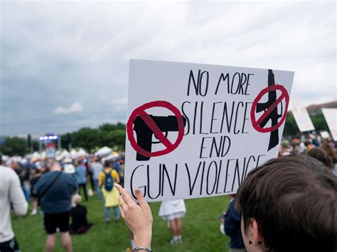 Republicans Unveil Bill To Make Ar 15 Style Rifle The “national Gun