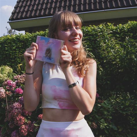 Taylorswift I Love U And This Album So Much