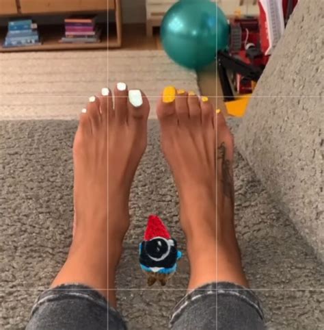 Jazmyn Simon Feet