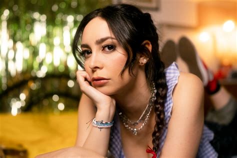 LØlØ Announces Debut Album Via The Release Of Single And Video ‘u And The