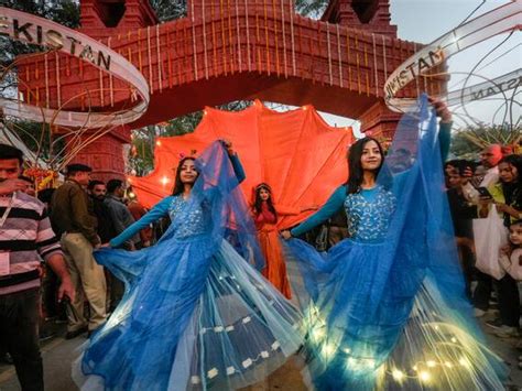 A Peek Inside Surajkund International Crafts Mela