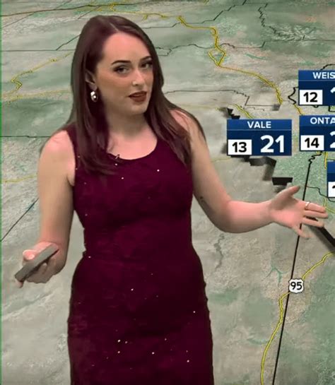 Geneva Zoltek R Curvynewswomen