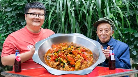 快过年了餐桌上必不可少的一道菜红萝卜烧鸡色香味俱全巴适得板 YouTube