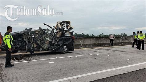 Kesaksian Sopir Truk Usai Kecelakaan Di Tol Semarang Solo Lihat