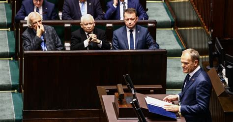 Sondaż rządowa koalicja odrzuciłaby weto prezydenta