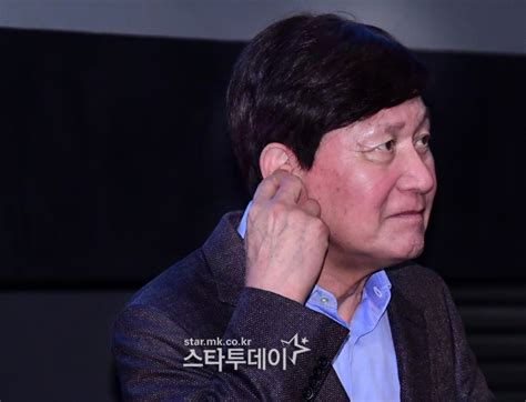 포토 국민배우 안성기 `깊고 푸른 밤` 관객과의 대화 참석 스타투데이