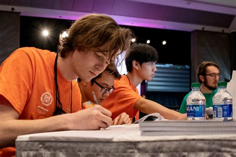 UT Dallas Competitive Programming Team Qualifies To Compete In The 2020