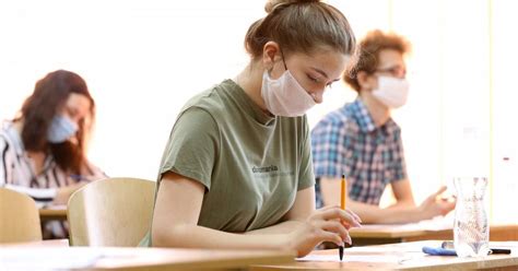 Шестеро студентів у Львові та одна у Франківську отримають премії за найвищі бали ЗНО Збруч