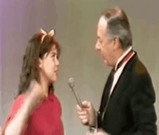Anlamsız ya da İşe Yaramaz Olduğunu Bildiğimiz Halde Yapmaya Devam Ettiğimiz Şey onedio