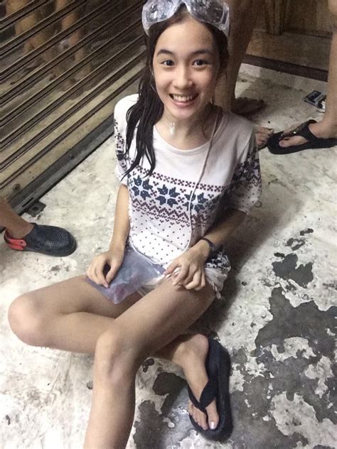 ปักพินโดย P9azlxm ใน Kaykai Creamlike Uu Eung Iiiyadaaa รูปสาวน่ารัก แฟชั่นผู้หญิง สาว