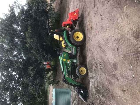 Tractor John Deere AutoConnect Mid Mount Mower Other Farming