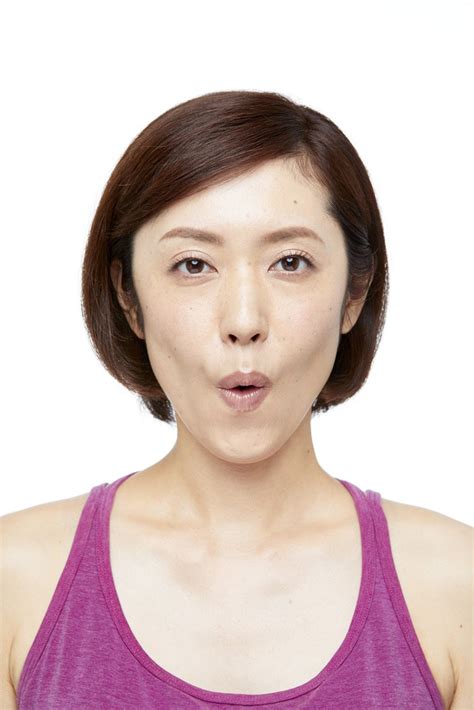 老け顔を若返らせる簡単エクササイズ〜あなたの顔、10歳老けて見られています！ Mi Mollet News Flash Lifestyle
