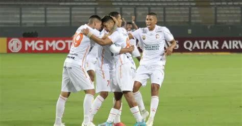 But Dayacucho Eric Barrios A Marqué Le Gardien De But Avec Huacha